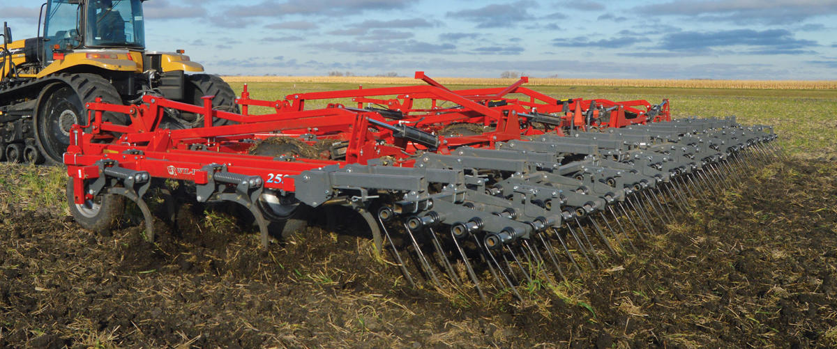 Wil-Rich 2500 Chisel Plow tine cultivator