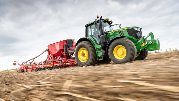 Highly efficient farm machinery - Vaderstad